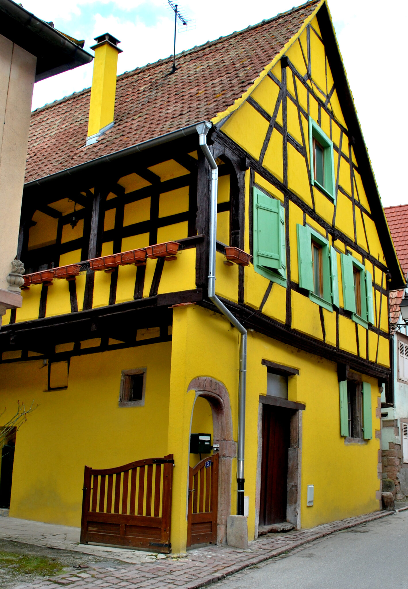 Les couleurs des maisons d'Alsace - Les Couloirs du Temps